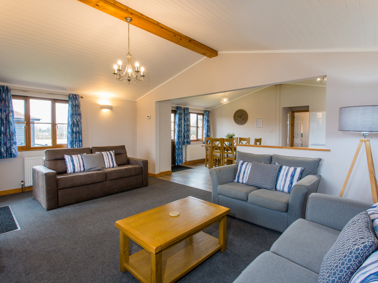 BOOK ONLINE! | High Lodge