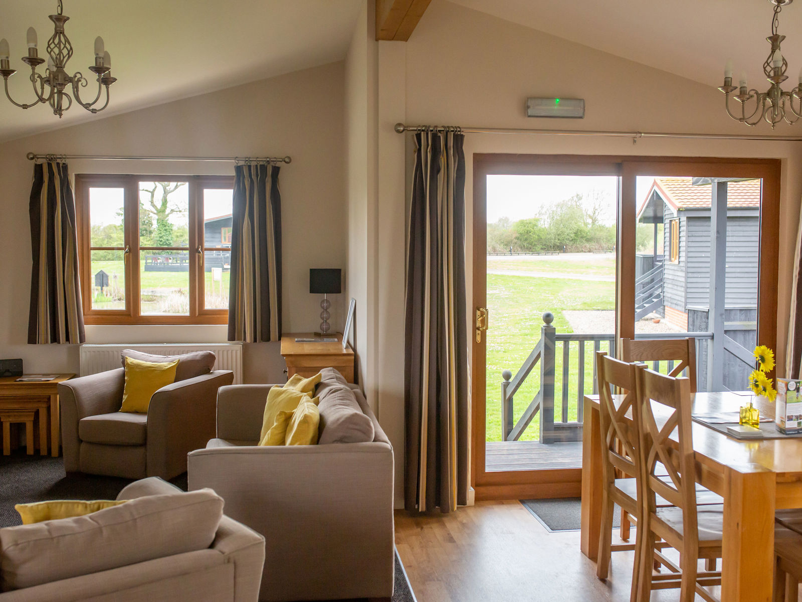 BOOK ONLINE! | High Lodge