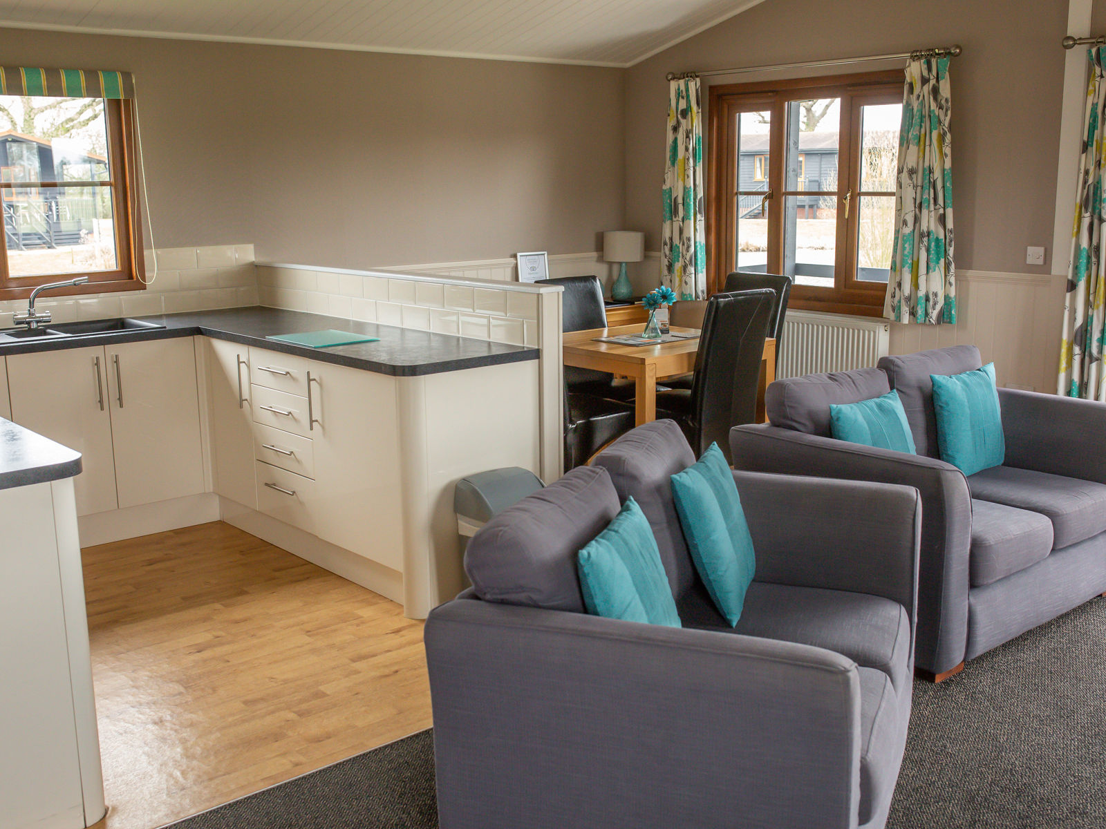 BOOK ONLINE! | High Lodge